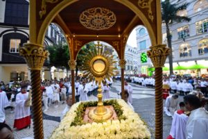 THE DIOCESE OF MACAU HELD ANNUAL ‘CORPUS CHRISTI’ PROCESSION – O Clarim EN